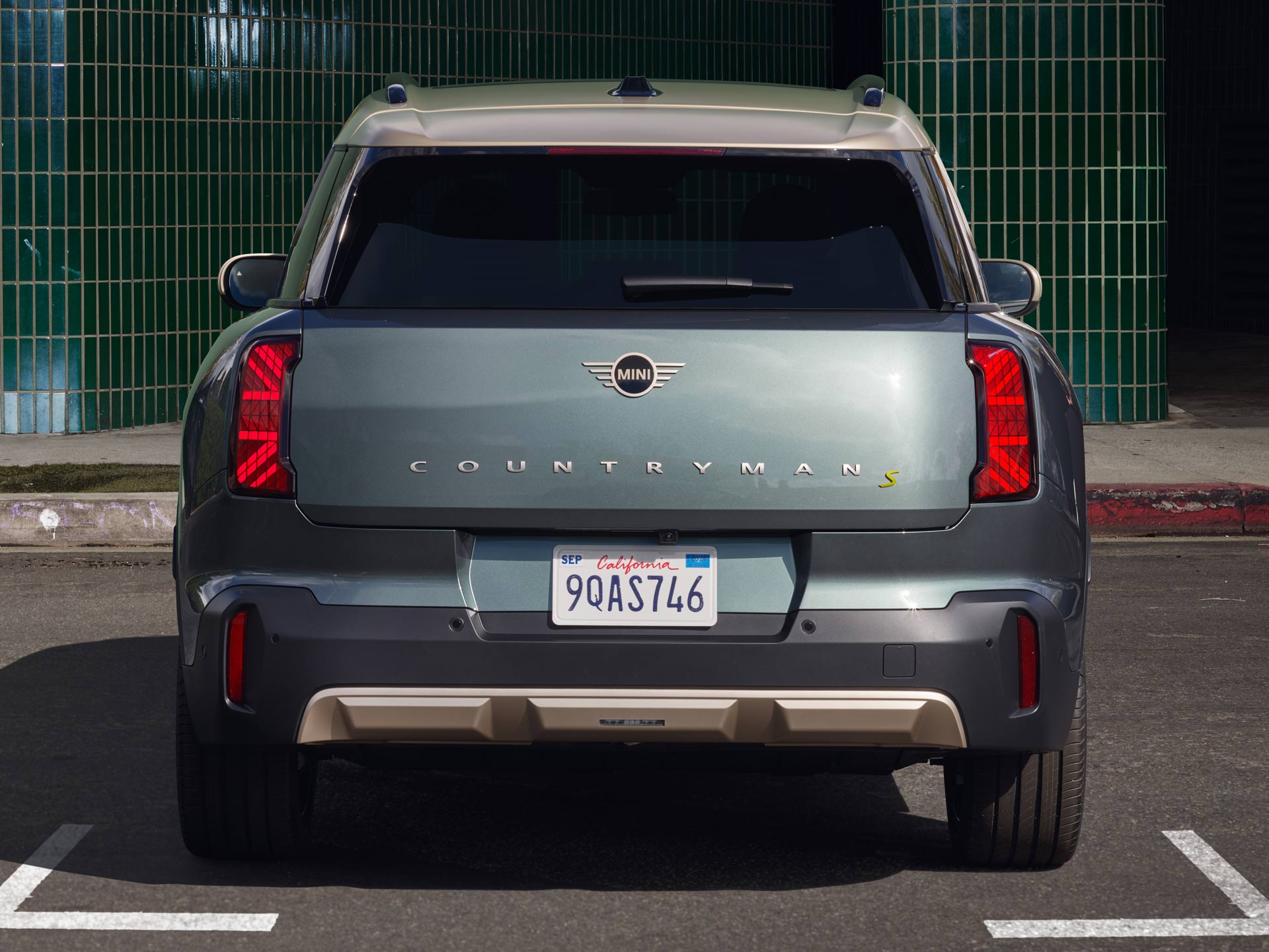 THE NEW ALL-ELECTRIC MINI COUNTRYMAN.｜MINI Japan