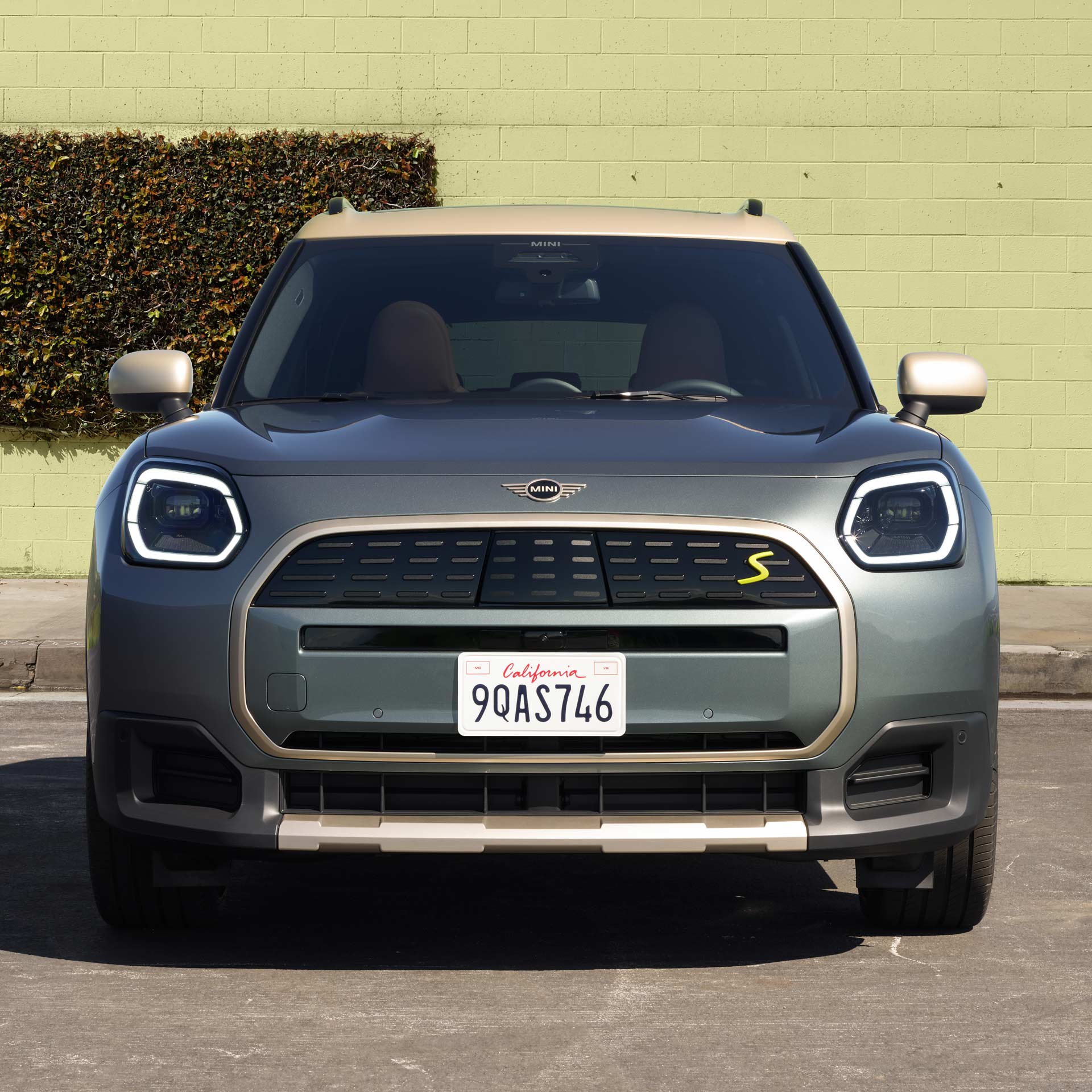 The New All-Electric MINI Countryman.｜MINI Japan