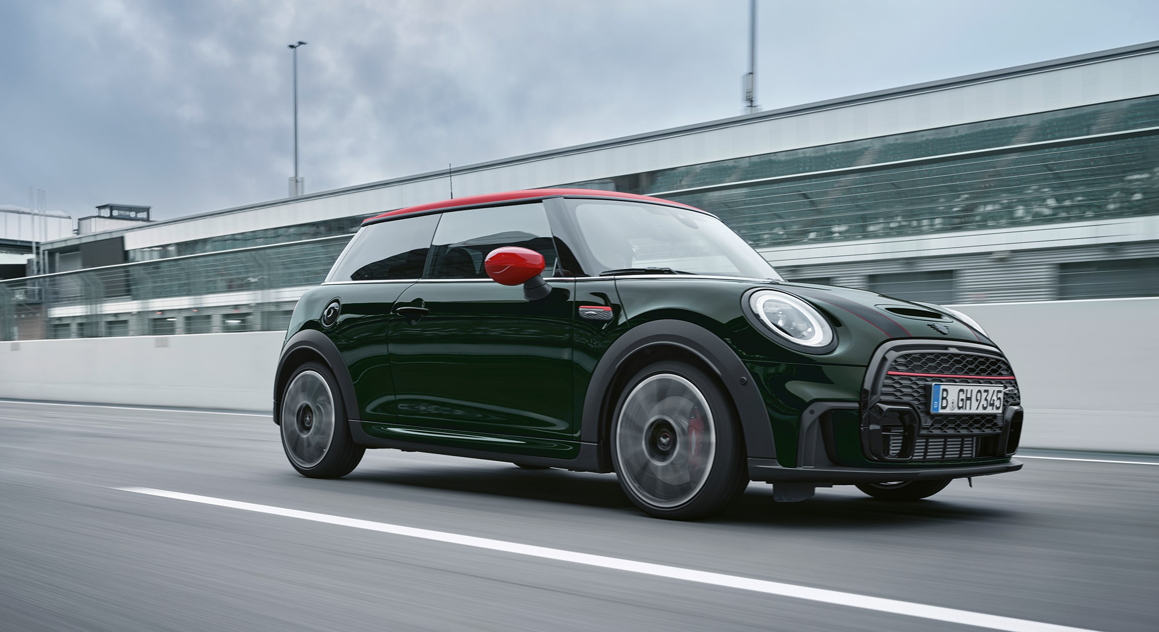 THE NEW MINI JCW, JCW CONVERTIBLE デビュー | MINI Japan